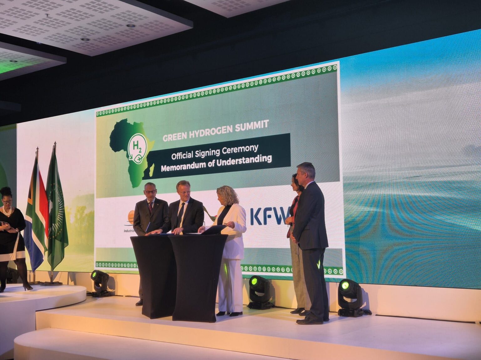 South Africa sets the tone for Africa’s green hydrogen agenda at the African Green Hydrogen ...
